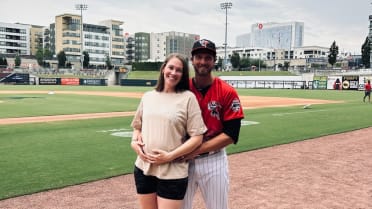 John Ely leaving White Sox organization to focus on first child
