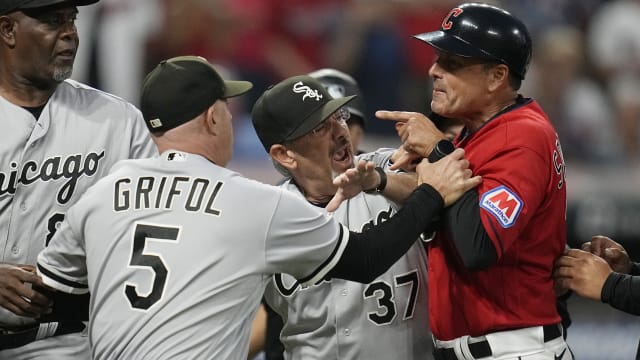 José Ramírez, Tim Anderson ejected as benches clear