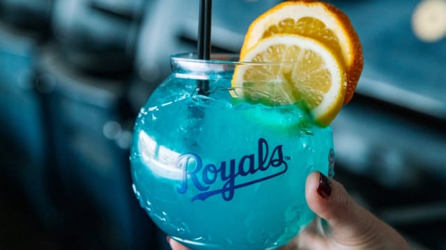 Kauffman Stadium Dining Guide | Kansas City Royals