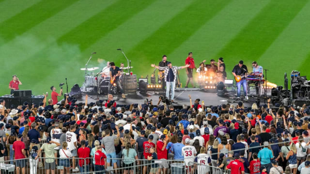 Flo Rida Postgame Concert | Minnesota Twins