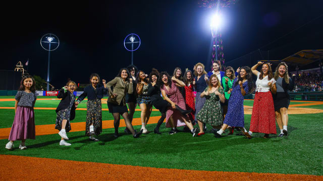 What is the Brooklyn Cyclones Seinfeld Night?