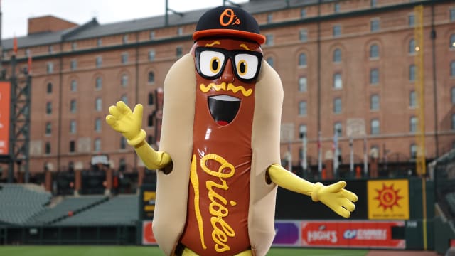 Berks Live Hot Dog Race | Baltimore Orioles