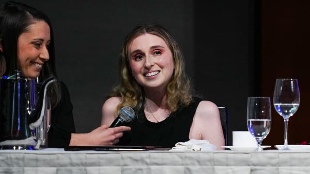 Sarah Langs honored at BBWAA Awards Dinner