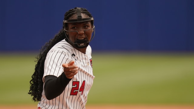 Texas, Texas Tech begin 2026 Women's College World Series Final