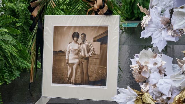 Roberto Clemente Jr. honors father on 50th anniversary of his death
