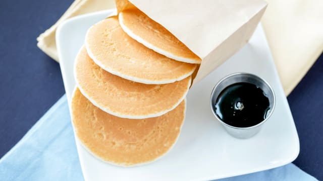 Brewers introduce Pat Murphy's Pocket Pancakes