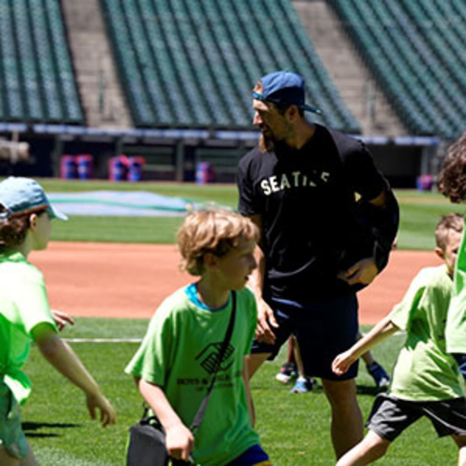 Players in the Community | Seattle Mariners
