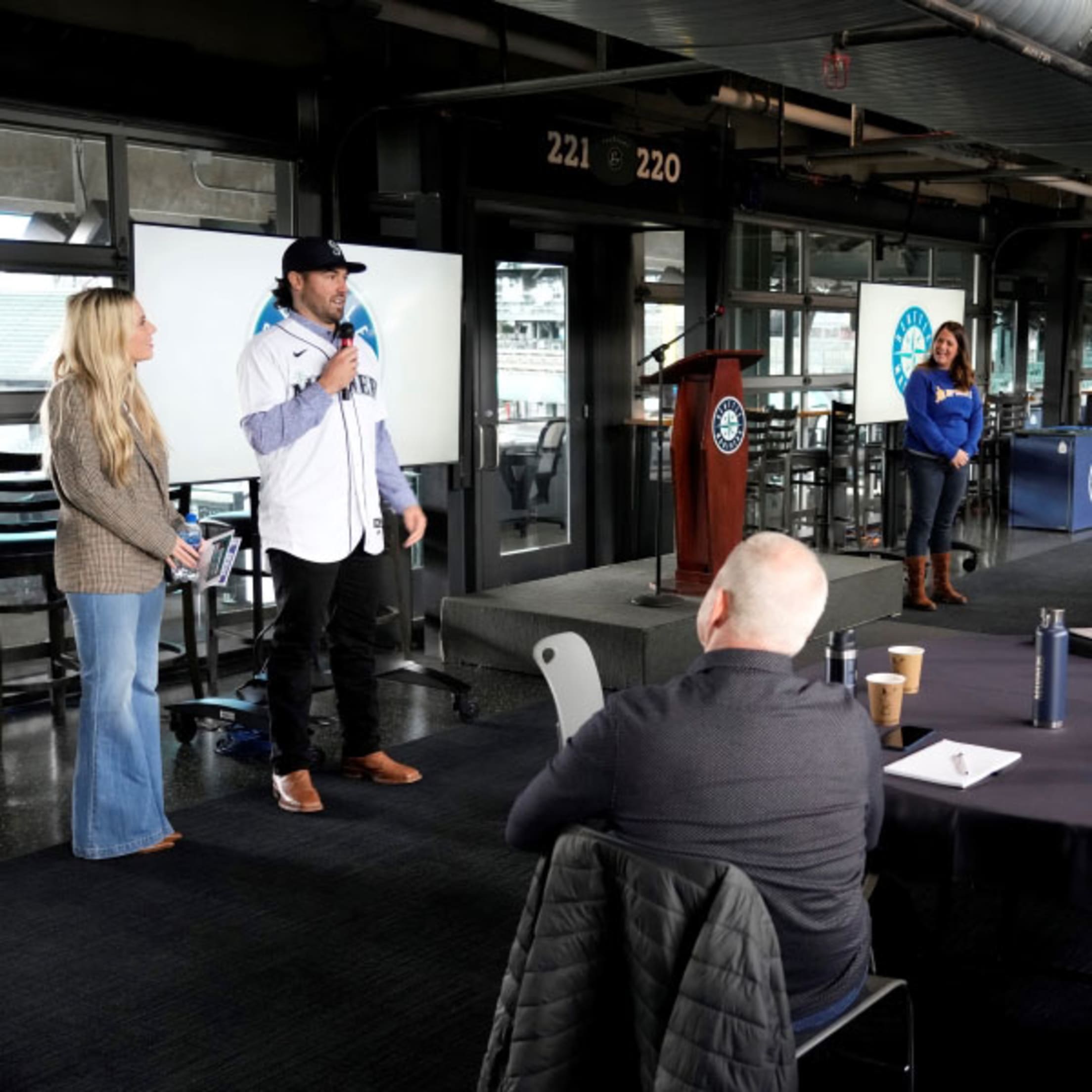 Players in the Community | Seattle Mariners