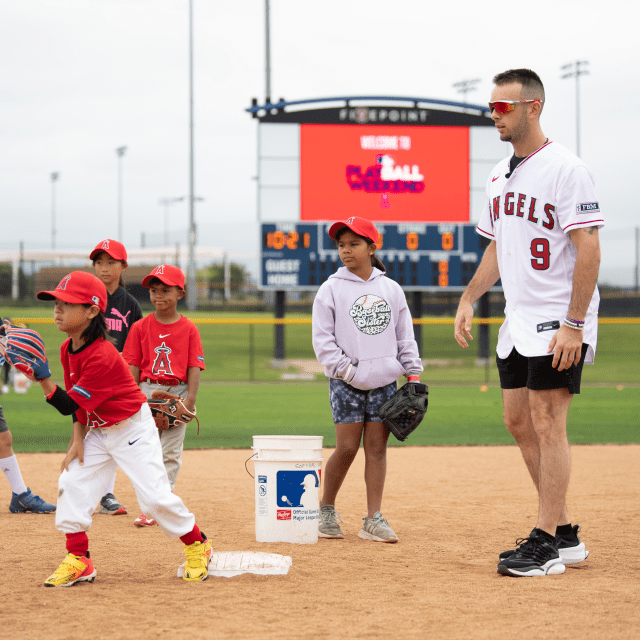 Angels Clinics | Los Angeles Angels