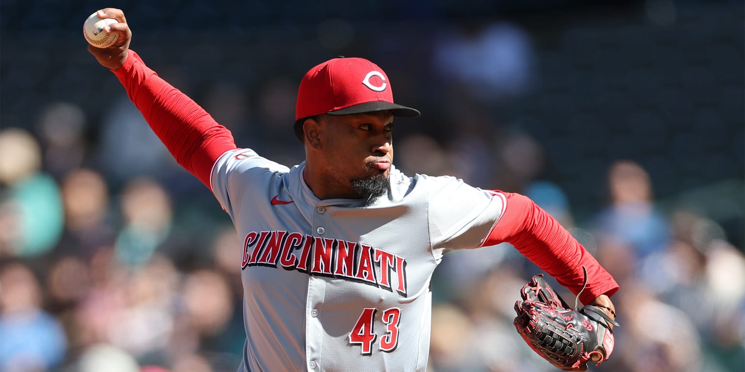 Alexis Díaz blows save in Reds loss to D-backs