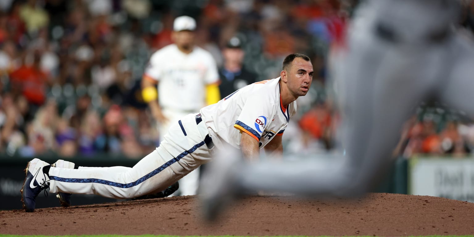 Colton Gordon hit in head by line drive