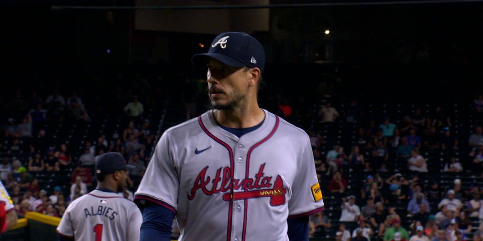 Ozuna llega a 25 jonrones, pero Bravos quedan cortos en Arizona