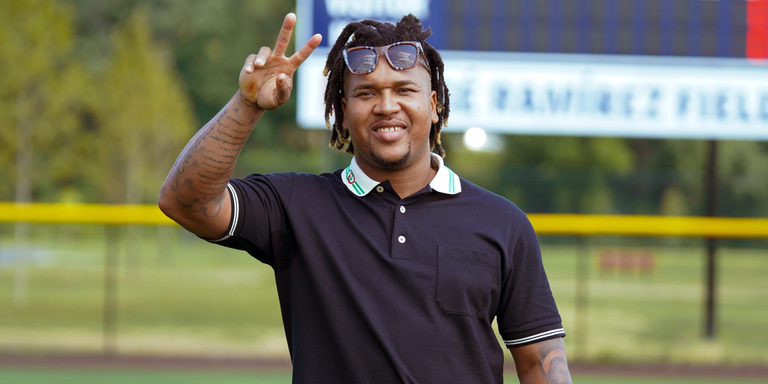 Teammates show love, support for José Ramírez
