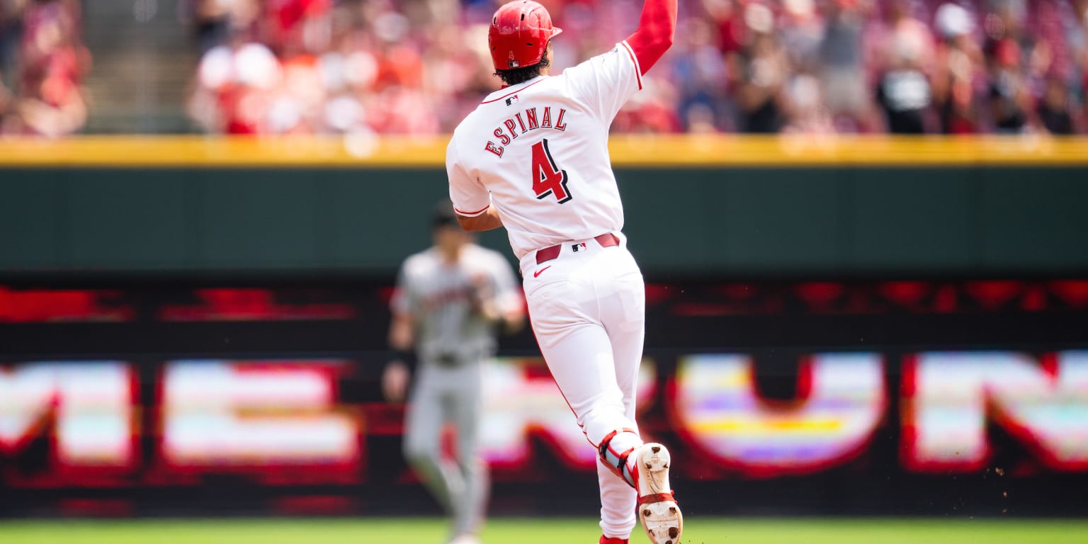 Santiago Espinal's mentors sparked his baseball passion