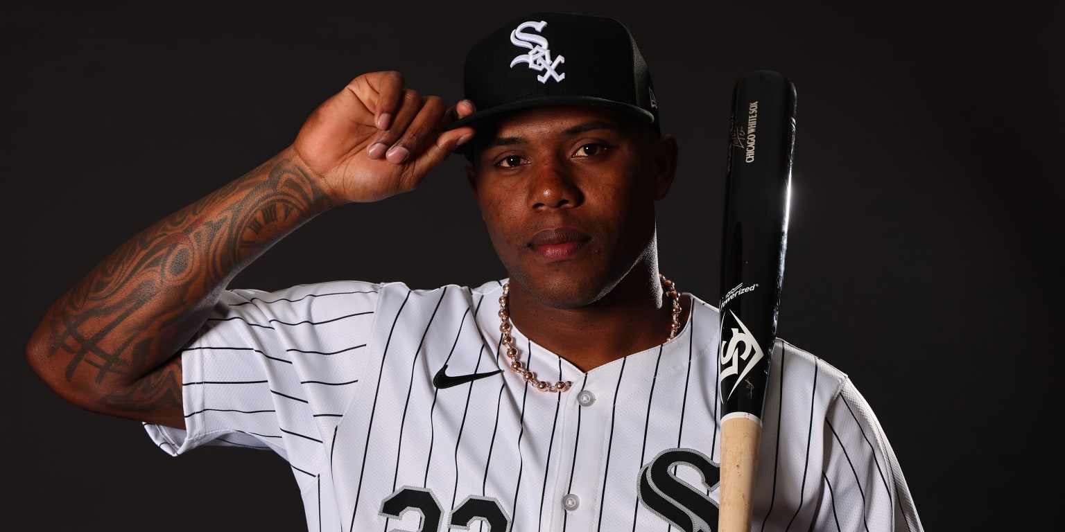 Oscar Colás among White Sox first Spring Training moves