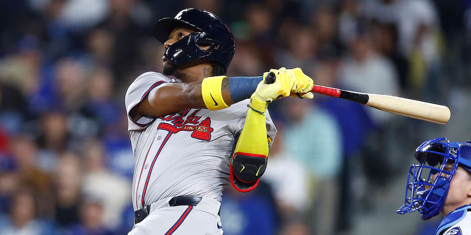 Ronald Acuña Jr., Austin Riley homer in extra-innings loss
