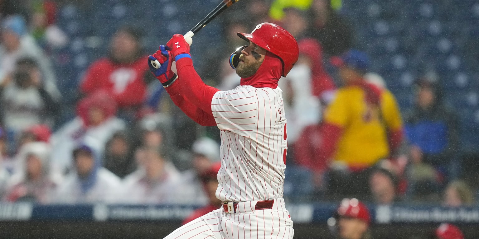 Bryce Harper hits three home runs, scores 1,000th career run