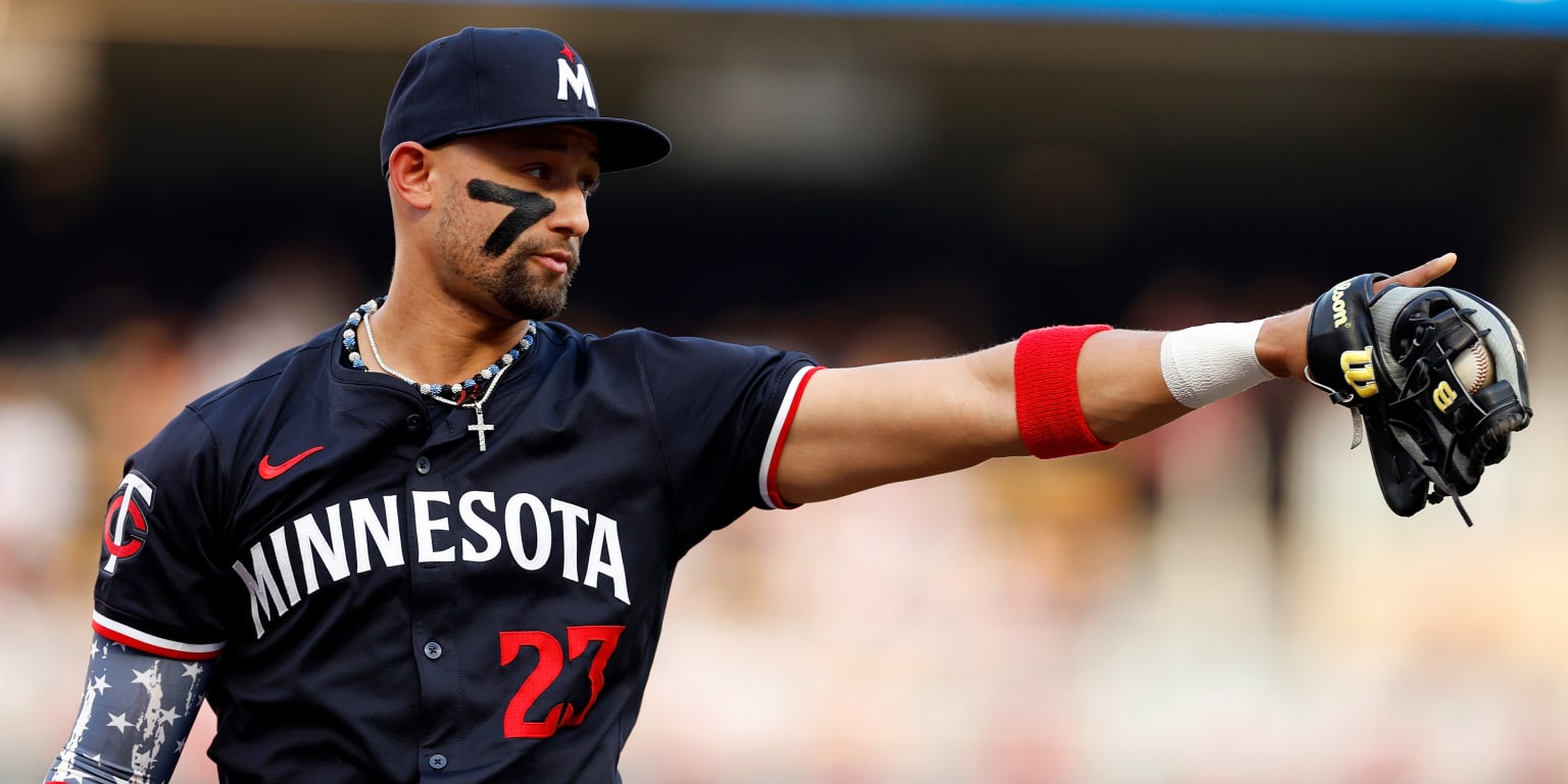 Royce Lewis working out at second base pregame