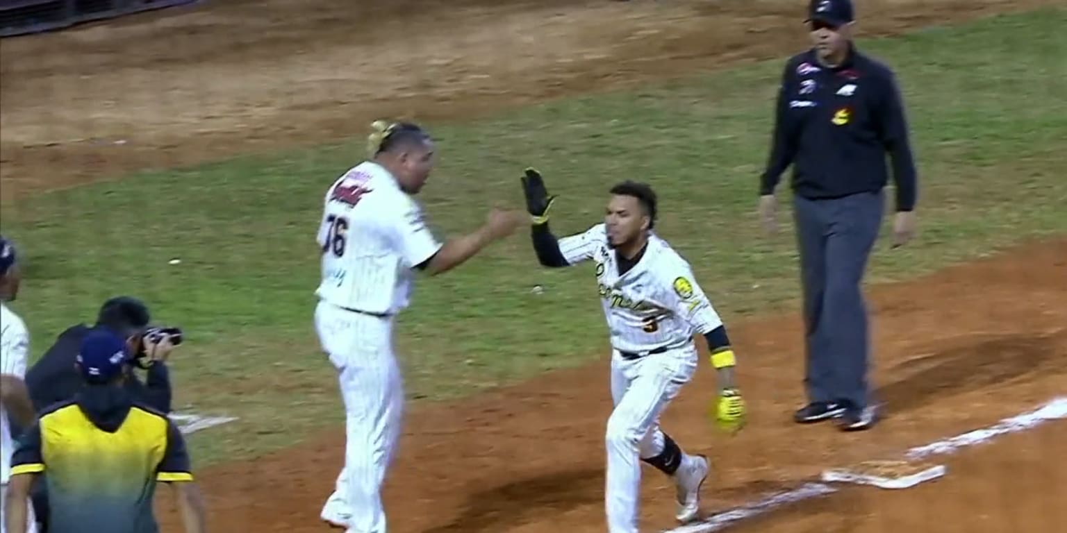 Harold Castro celebrates walk-off in style