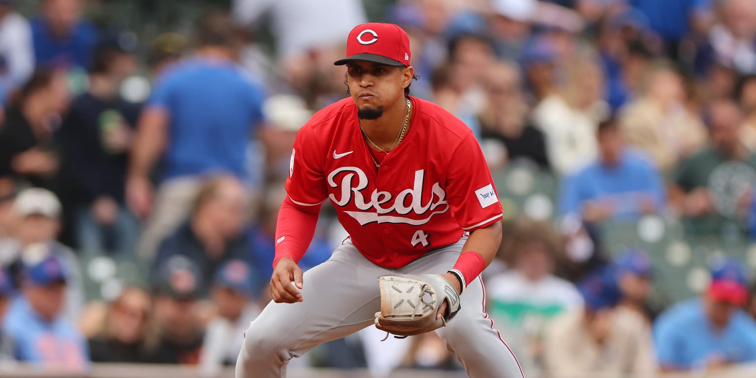 Reds avoid arbitration with Santiago Espinal, agree to one-year deal