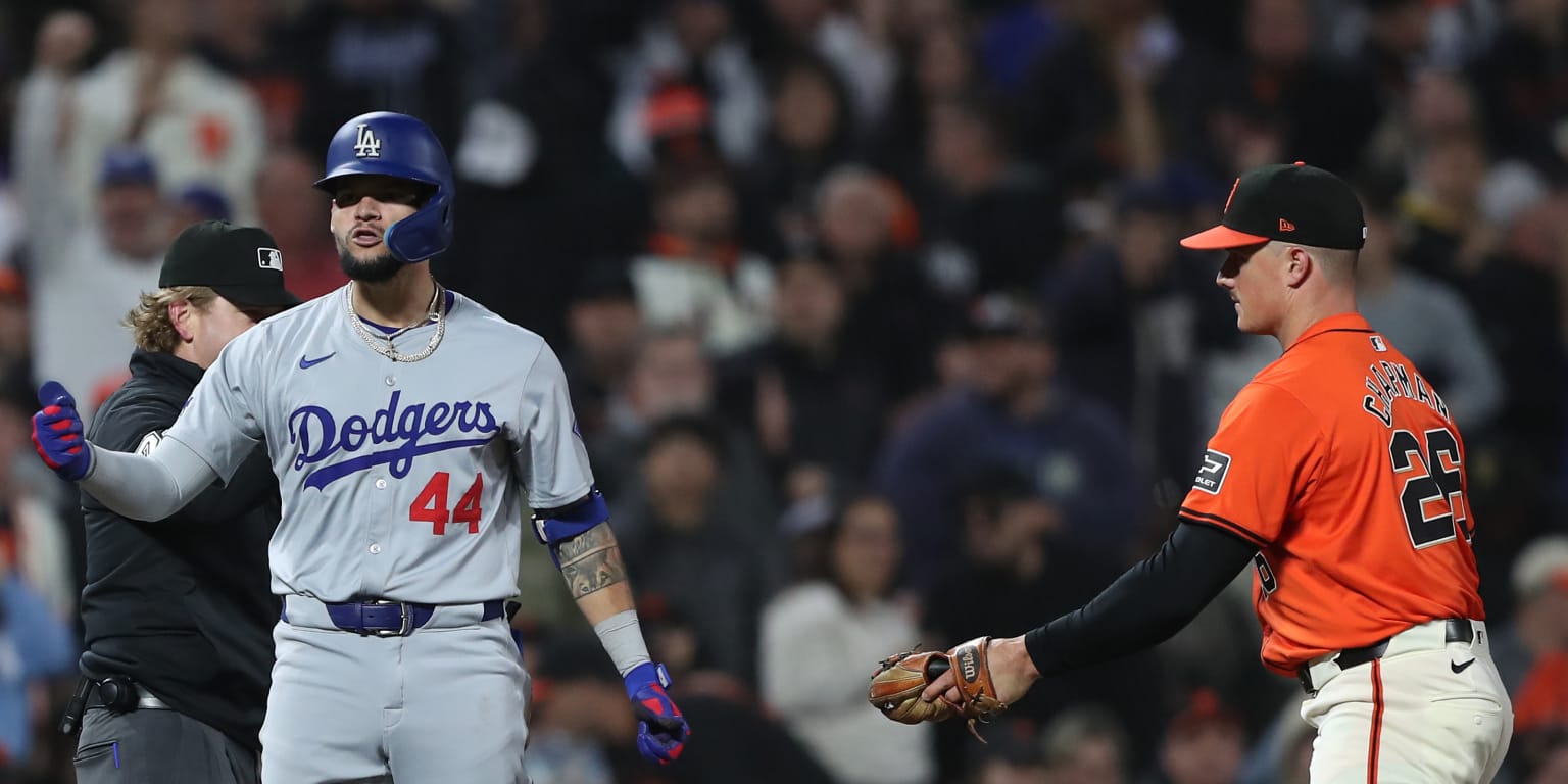 Dodgers lose to Giants on walk-off home run