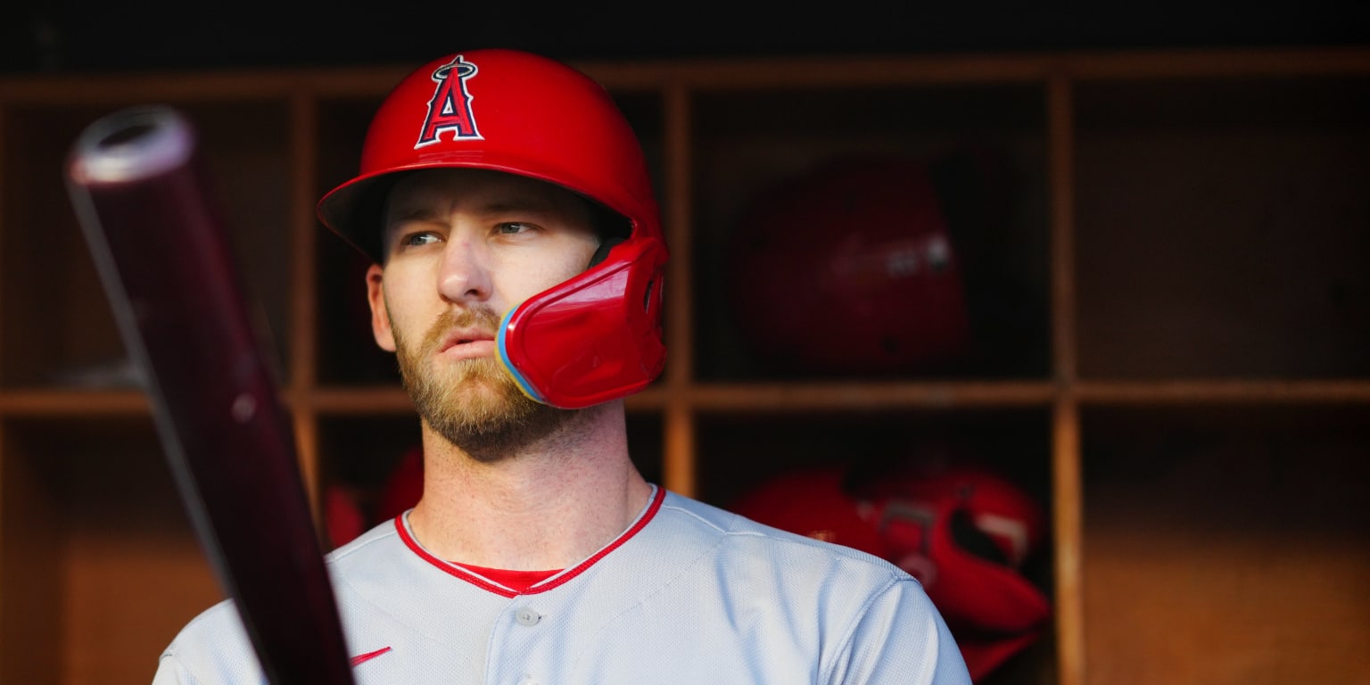 Taylor Ward faces live pitching for first time since injury