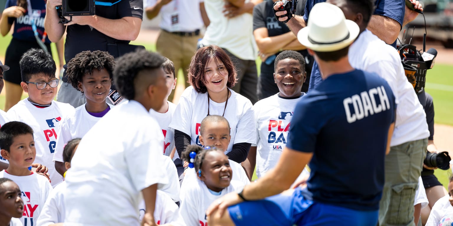 MLB hosts Play Ball event for kids in Birmingham