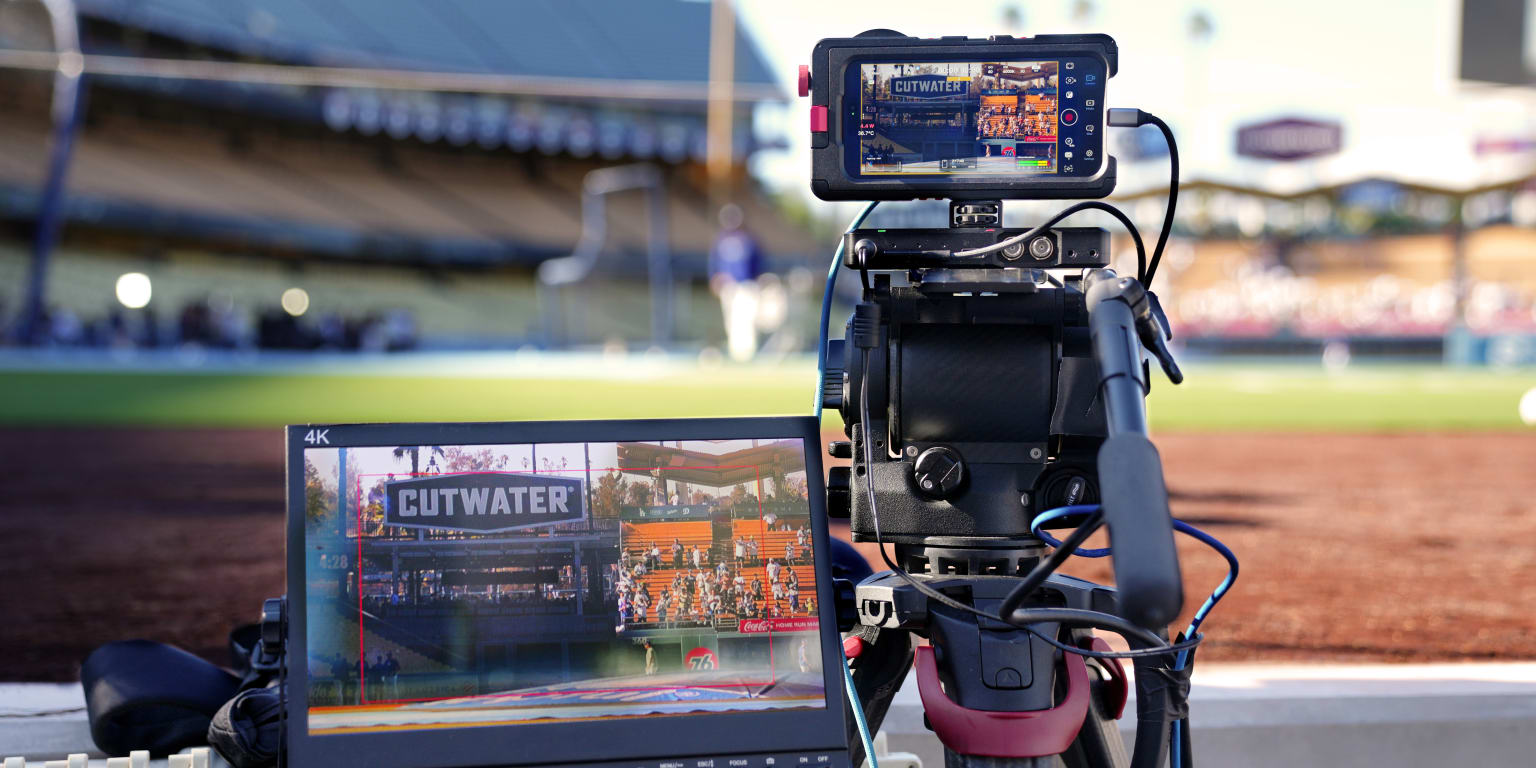 Tigers-Red Sox broadcast on Apple TV+ to use iPhone for live action