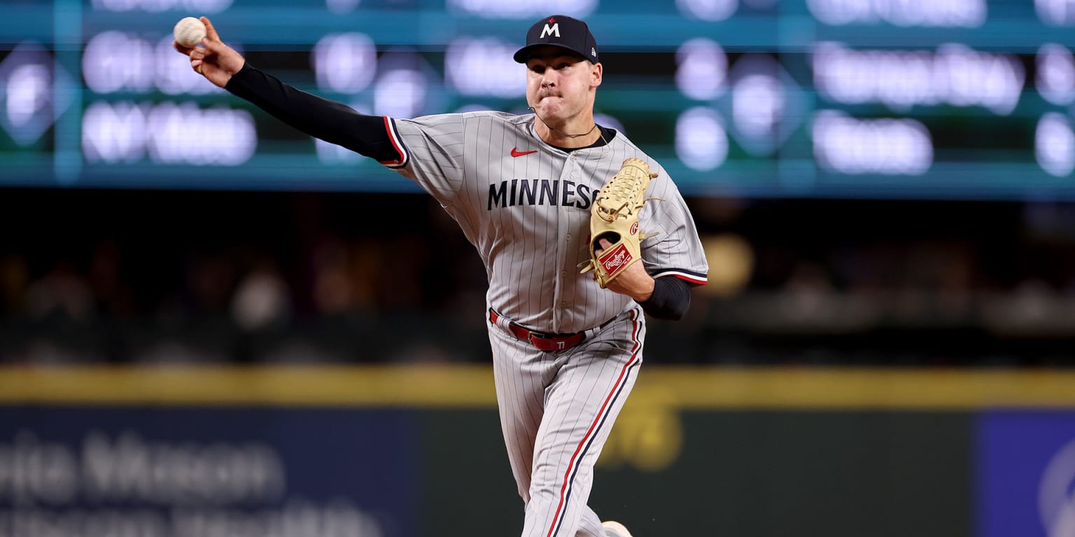 Cole Sands competes for bullpen spot versus Nationals
