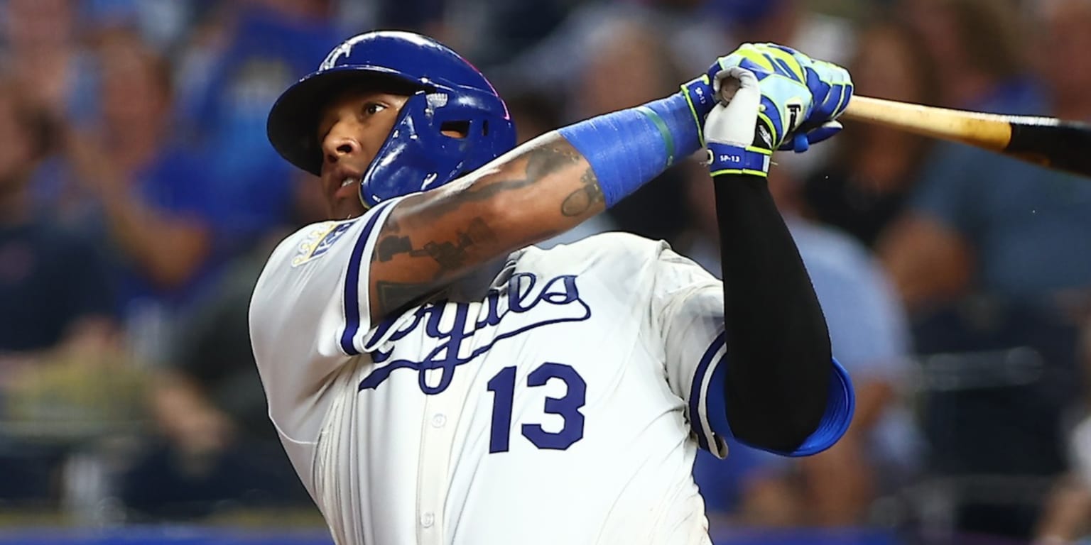 Salvador Perez, Kyle Isbel homers lift Royals over Nationals