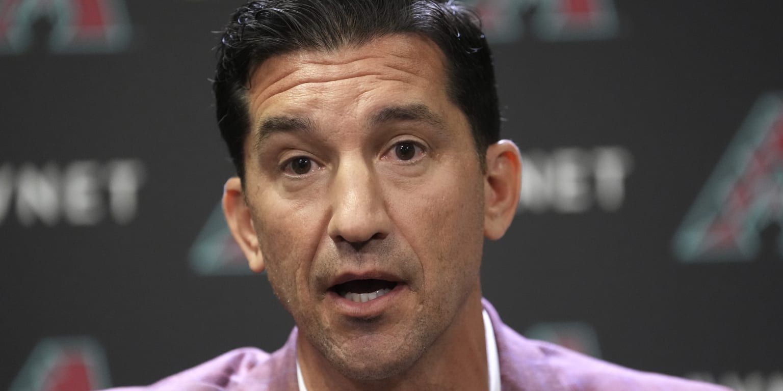 Diamondbacks GM hoping young players develop to finish season