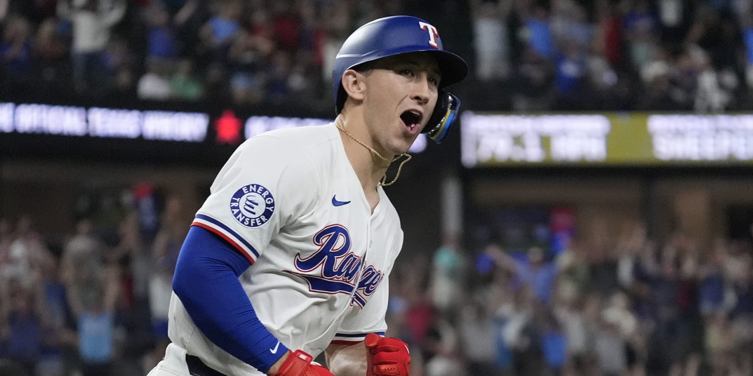 Wyatt Langford has walk-off hit for Rangers