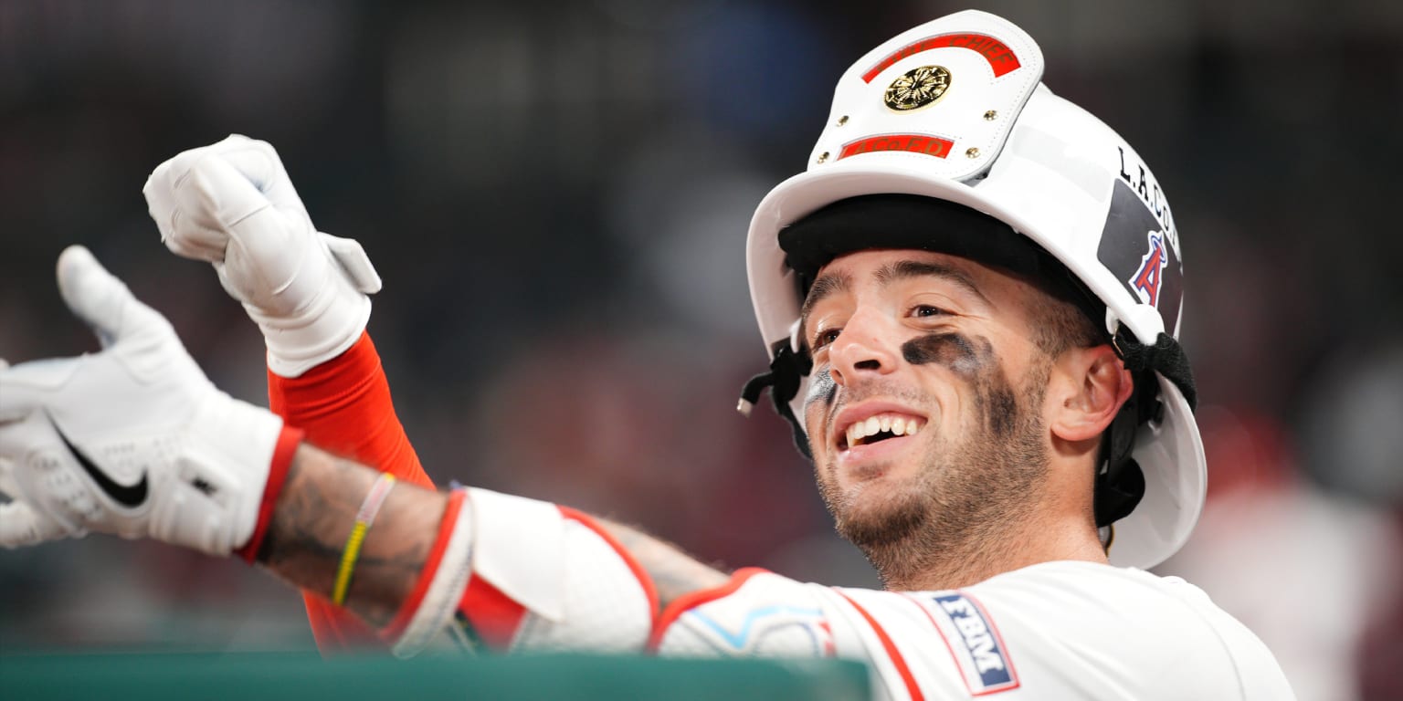 Zach Neto clutches up and stays hot in win over Pirates