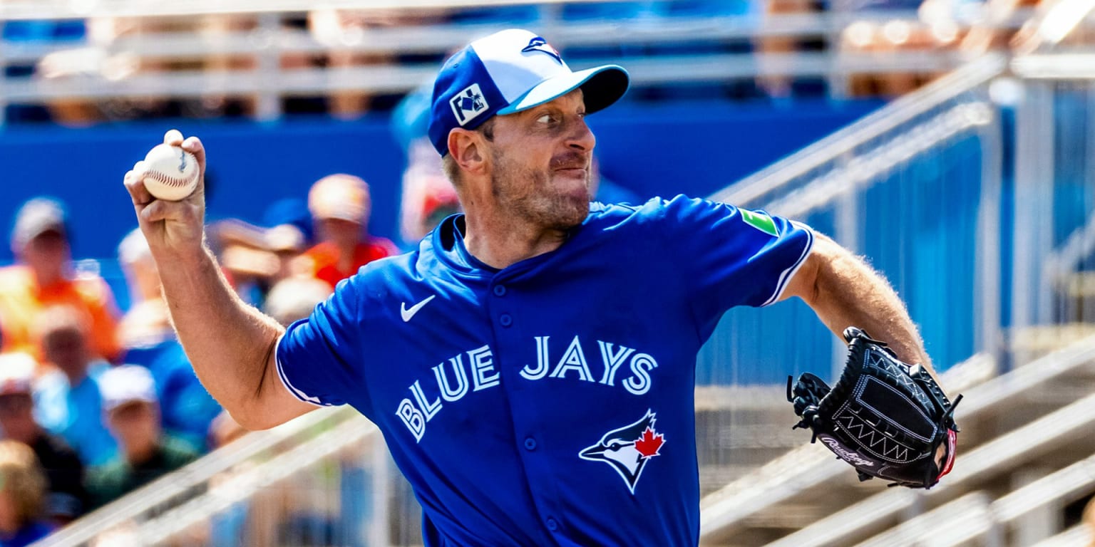 Max Scherzer battling right thumb injury, status uncertain