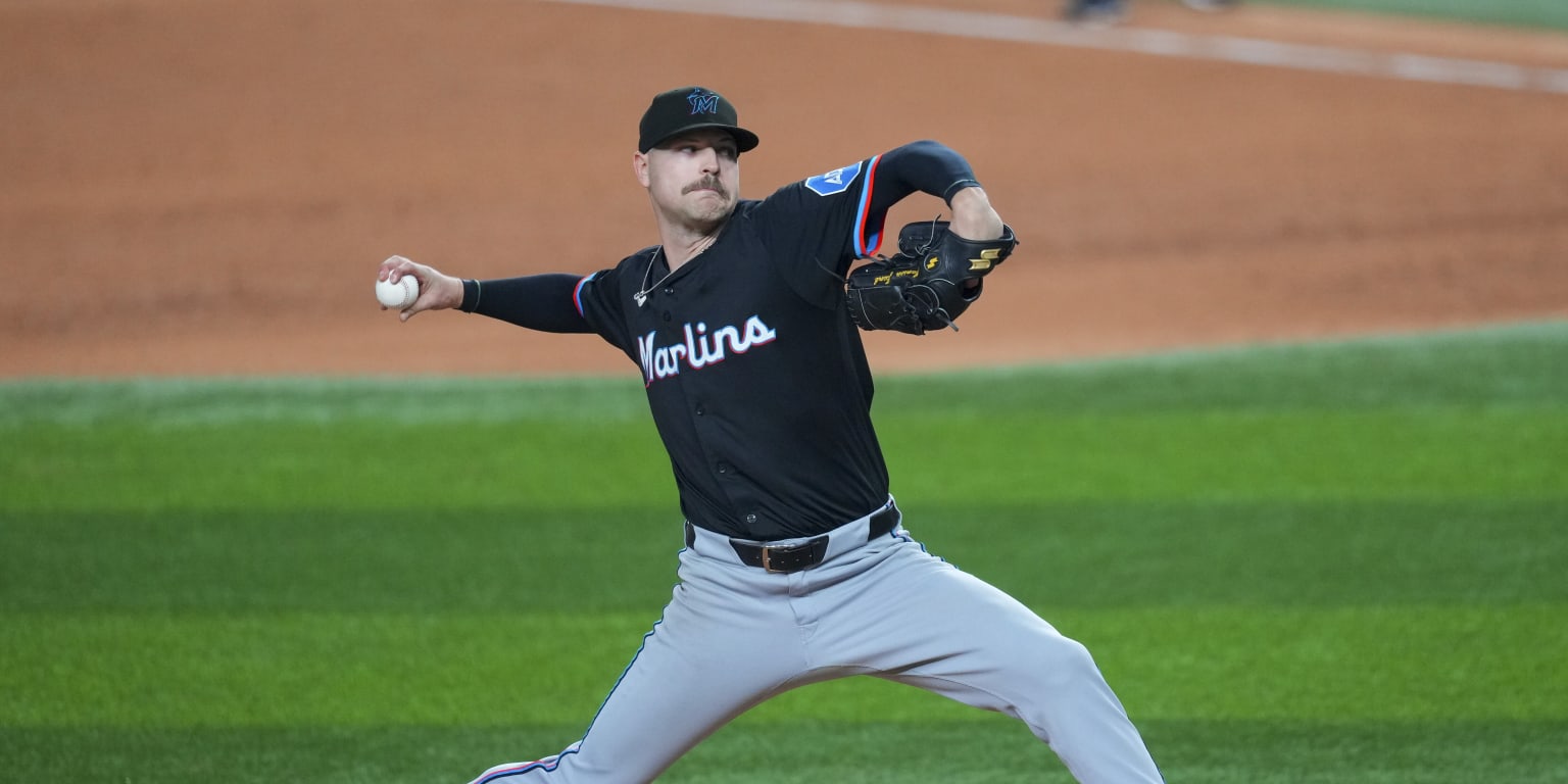 Marlins coaches call pitches in 12-inning win vs. Rangers