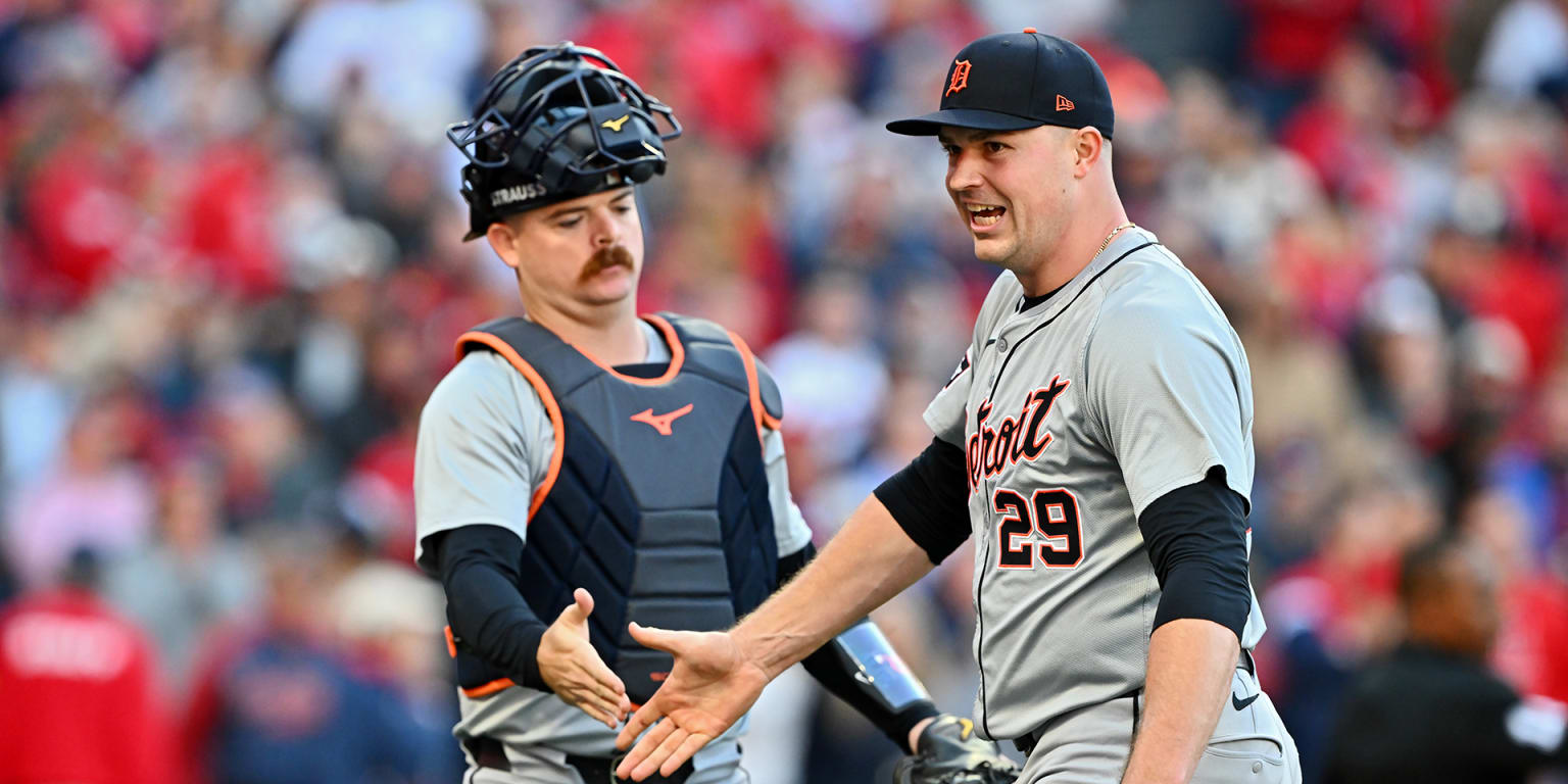 Tarik Skubal gifts Jake Rogers matching watch