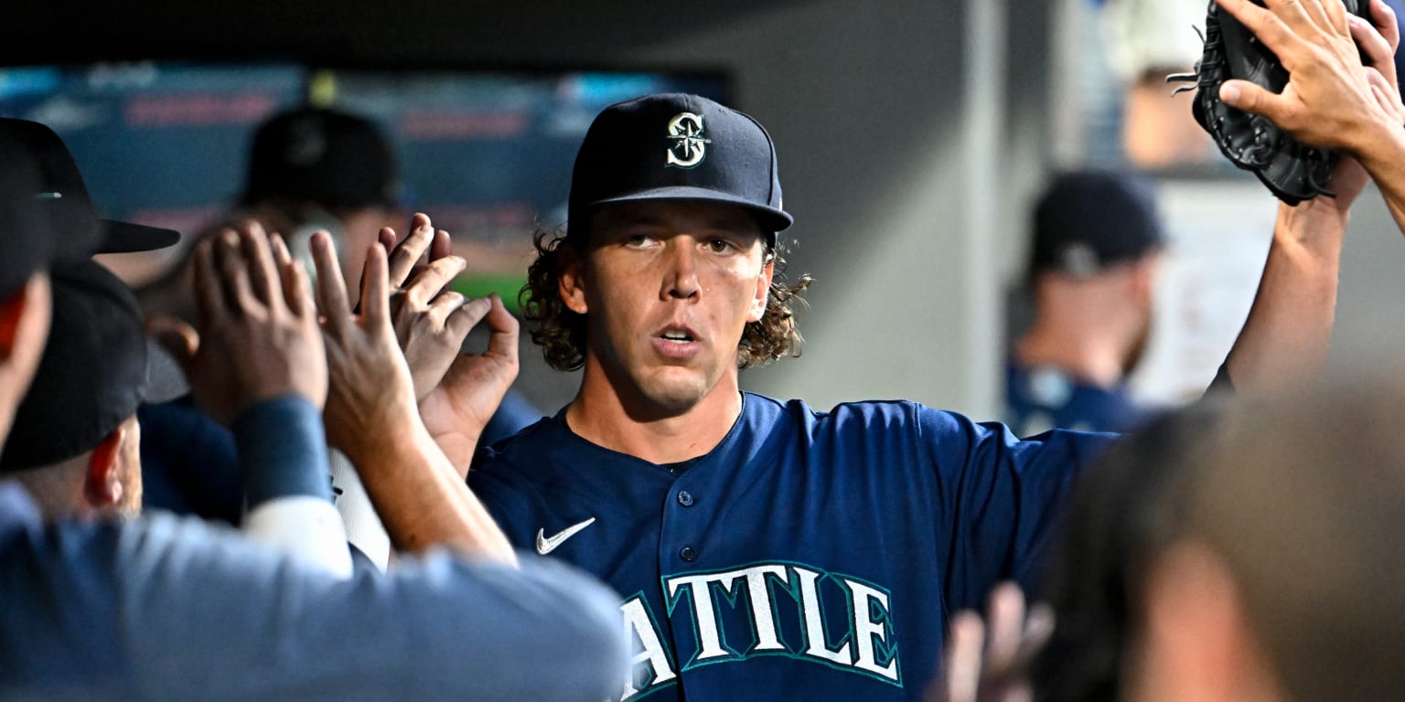 Mariners avoid arbitration, agree to terms with 7 players