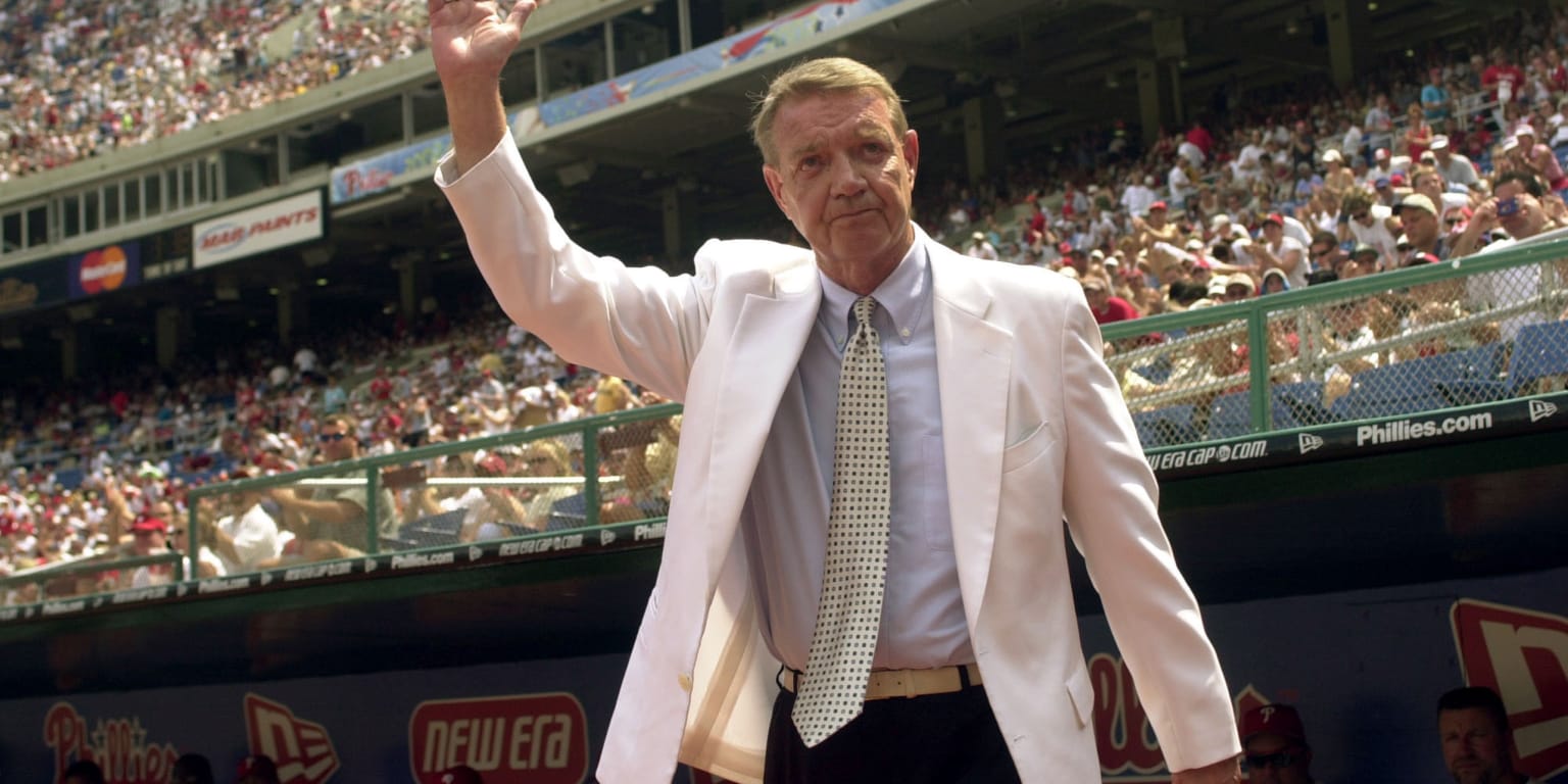 Phillies honor Harry Kalas by playing his rendition of 'High Hopes'