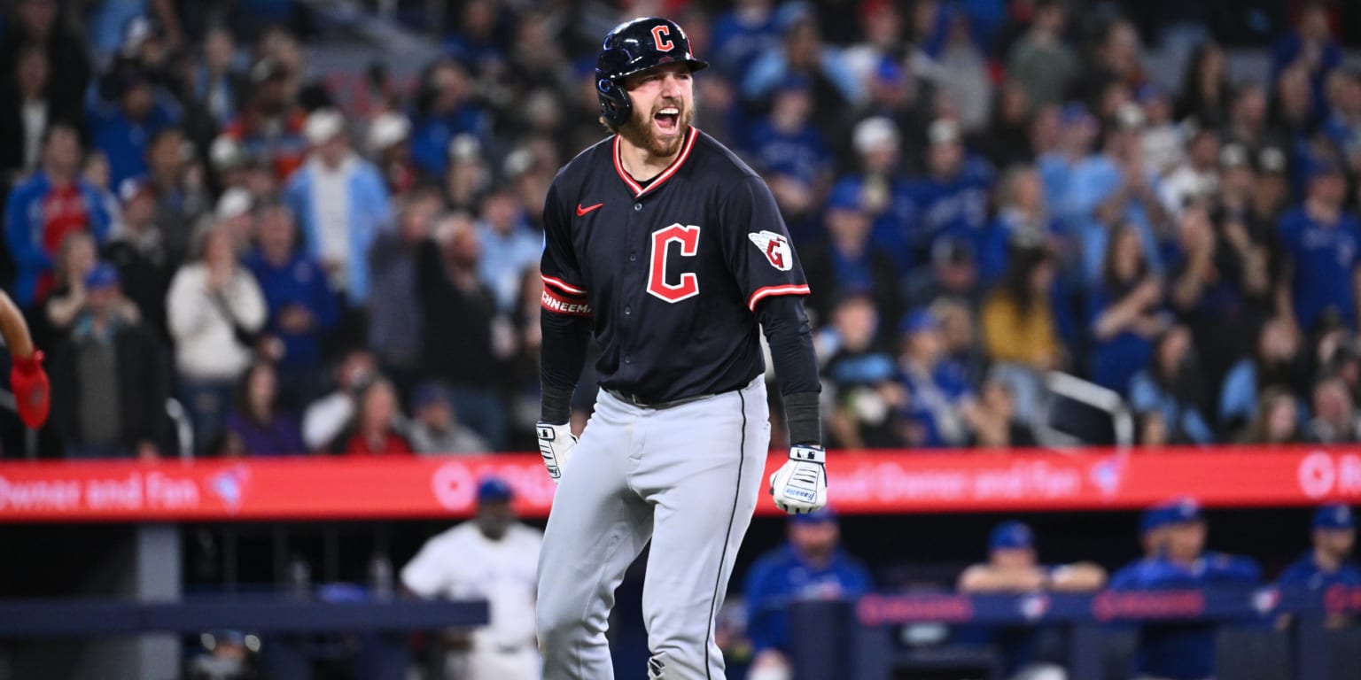 Daniel Schneemann hits 2 home runs, grand slam in Guardians' win