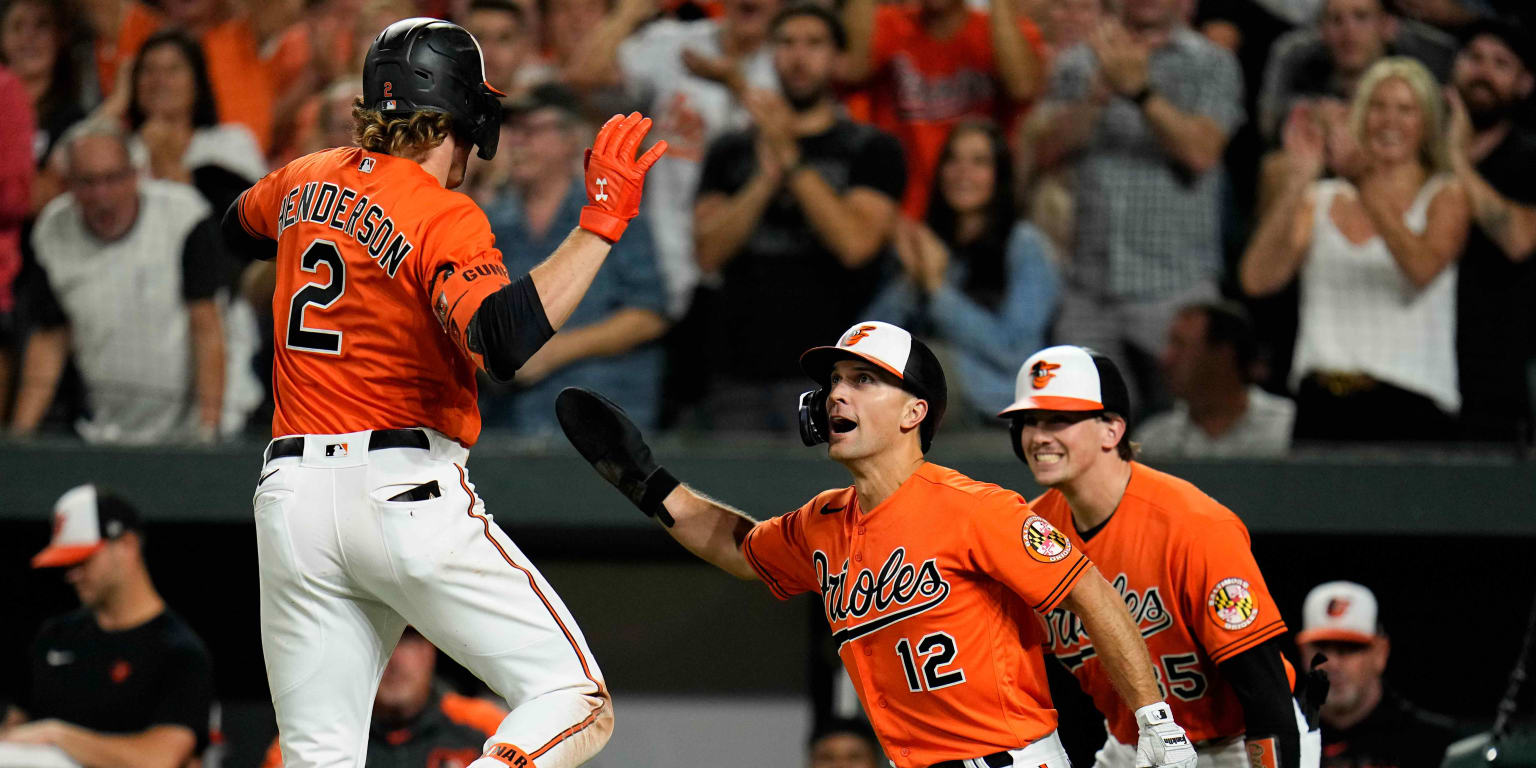Rodríguez (7K), Henderson (HR 3CI) guían blanqueada sobre Rays