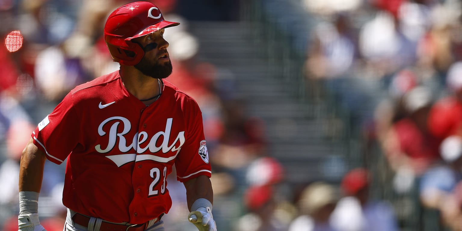 Nick Martini hoping to land bench spot on Reds roster