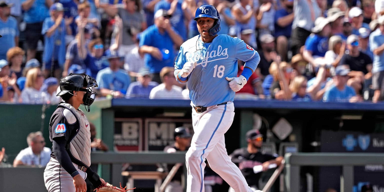 Royals' offense struggles in loss to Guardians