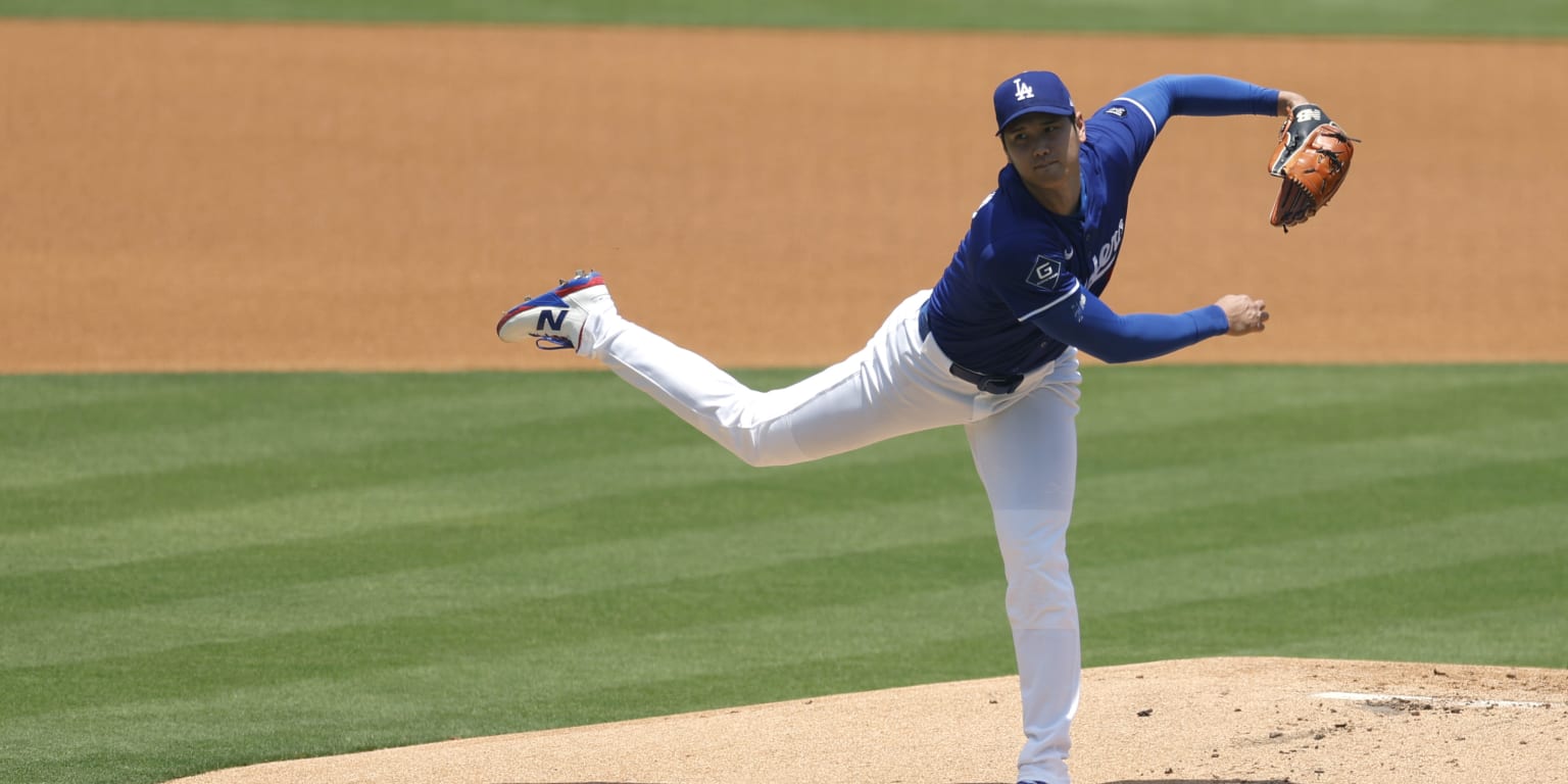 Shohei Ohtani faces live hitters at Dodger Stadium