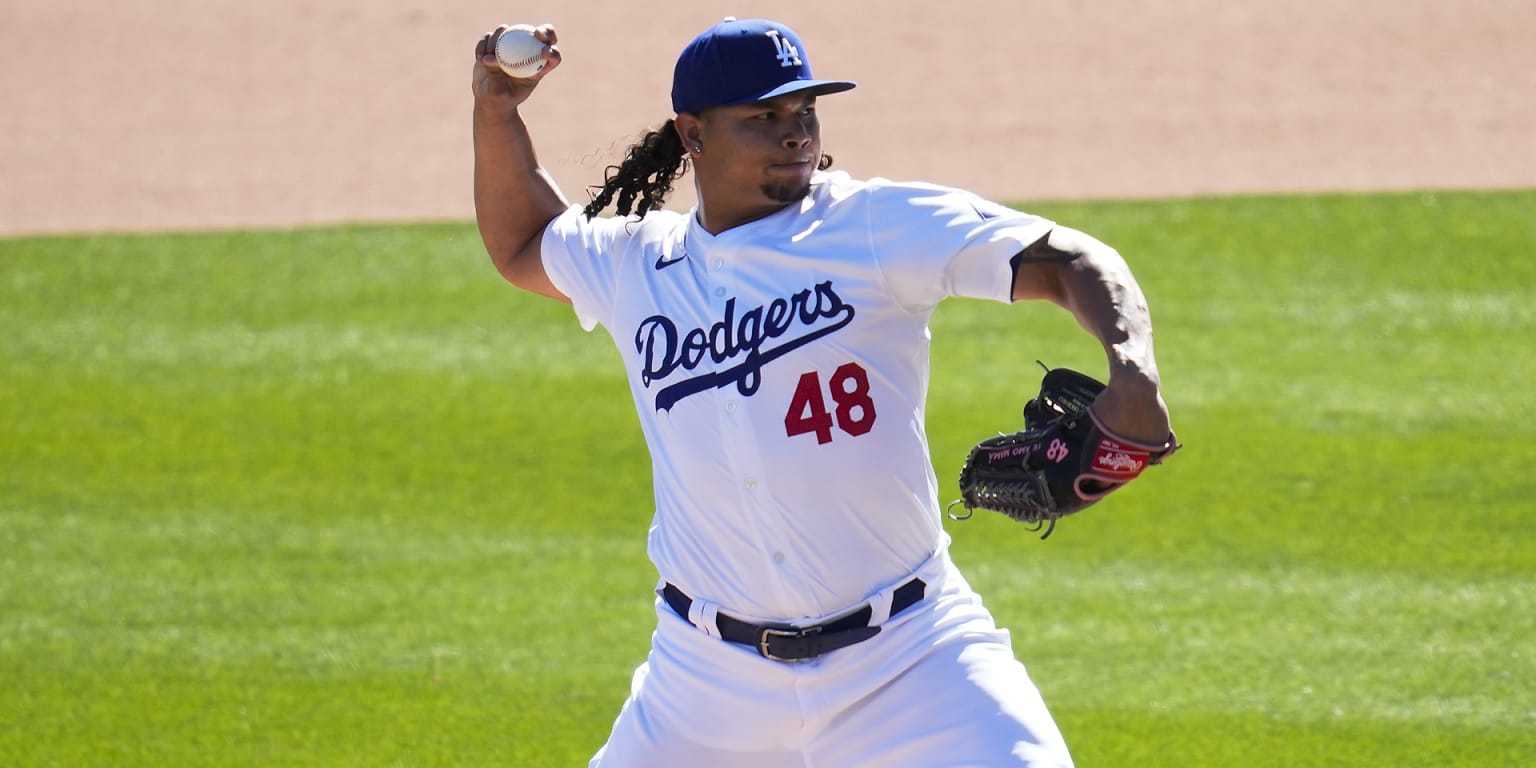 Brusdar Graterol progresa satisfactoriamente de su lesión en el hombro