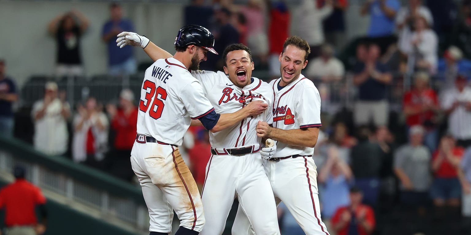 Drake Baldwin hits walk-off single vs. Reds