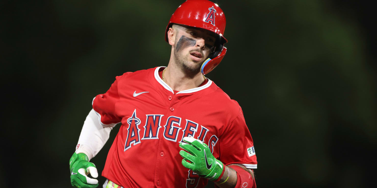Zach Neto hits HR for second straight 20-20 season