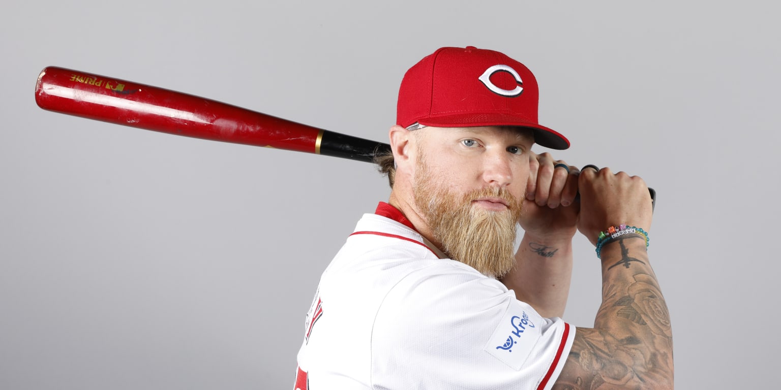 Reds rally around Jake Fraley amid daughter's leukemia diagnosis