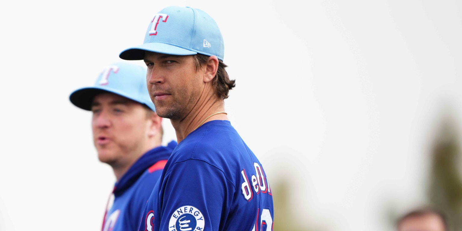 Jacob deGrom to open season in back of Rangers' rotation