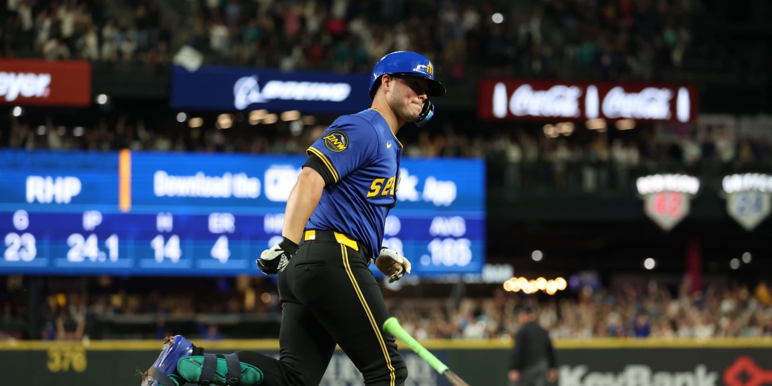 Ty France traded by Mariners to Reds