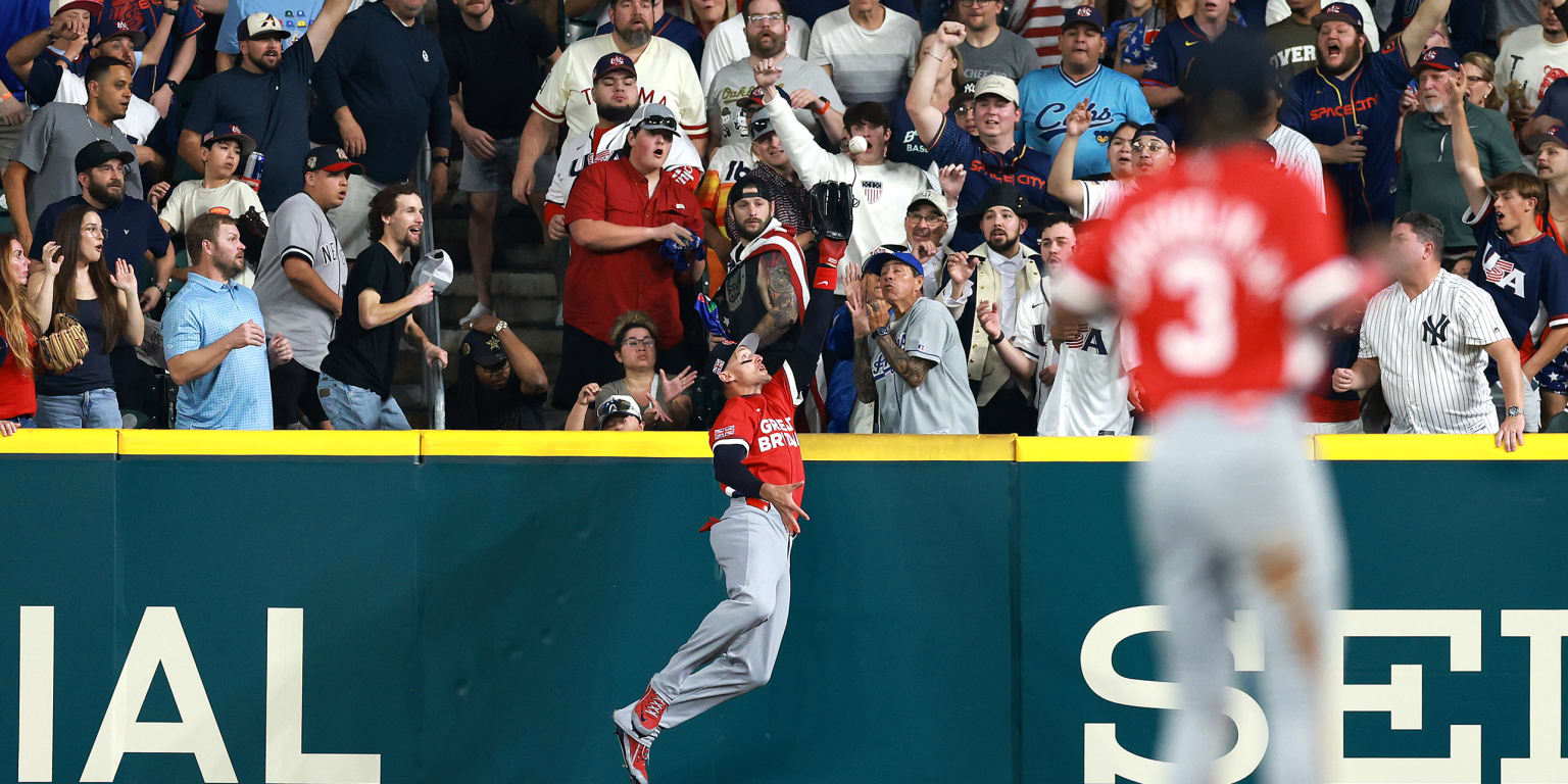 Trayce Thompson home run robbery vs. Team USA